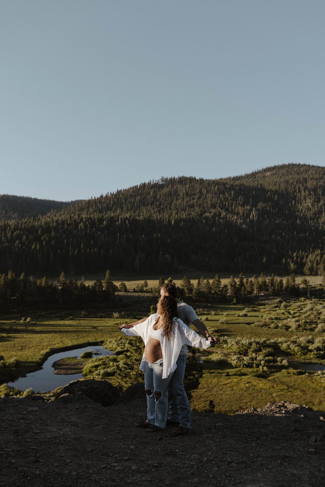 Lake Tahoe Maternity Photos || Takara & Cole