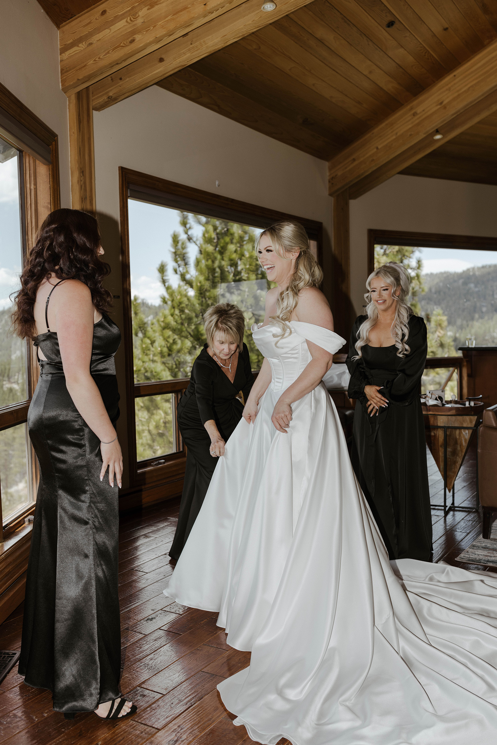Tahoe Blue Estate Wedding || Courtney & Hunter
